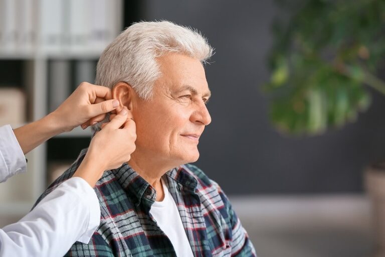 Why More People Should Be Wearing Hearing Aids (And Why They Choose Not ...